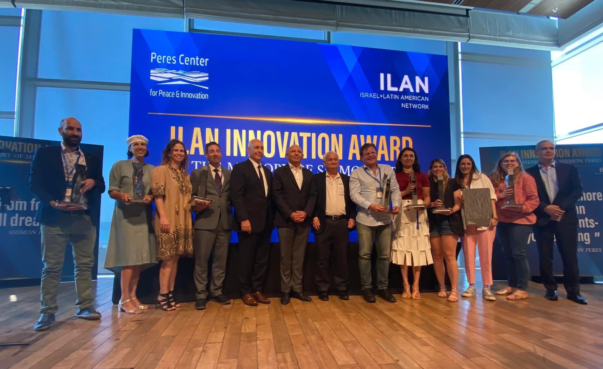 Ceremonia de entrega de Premios ILAN 2022 en el Centro Peres en Tel ...